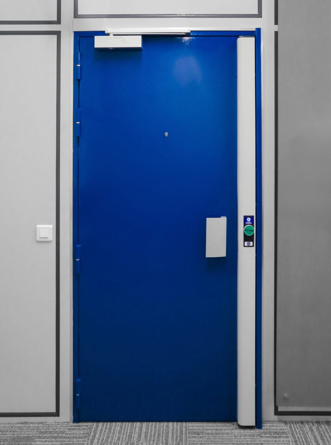 What are the advantages of a motorized lock? - CDVI France